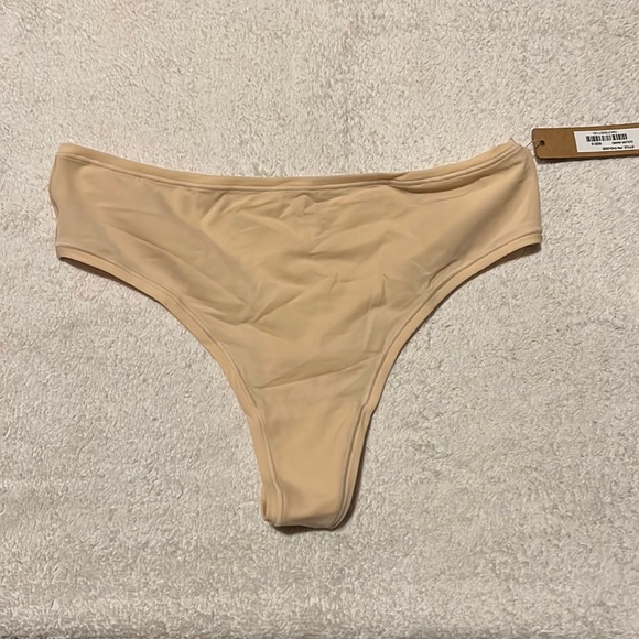 Skims Intimates And Sleepwear Skims Fits Everybody Thong Poshmark